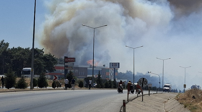 YANGIN BÜYÜMEYE DEVAM EDİYOR! - www.canakkaletv.com.tr-Haber Sitesi